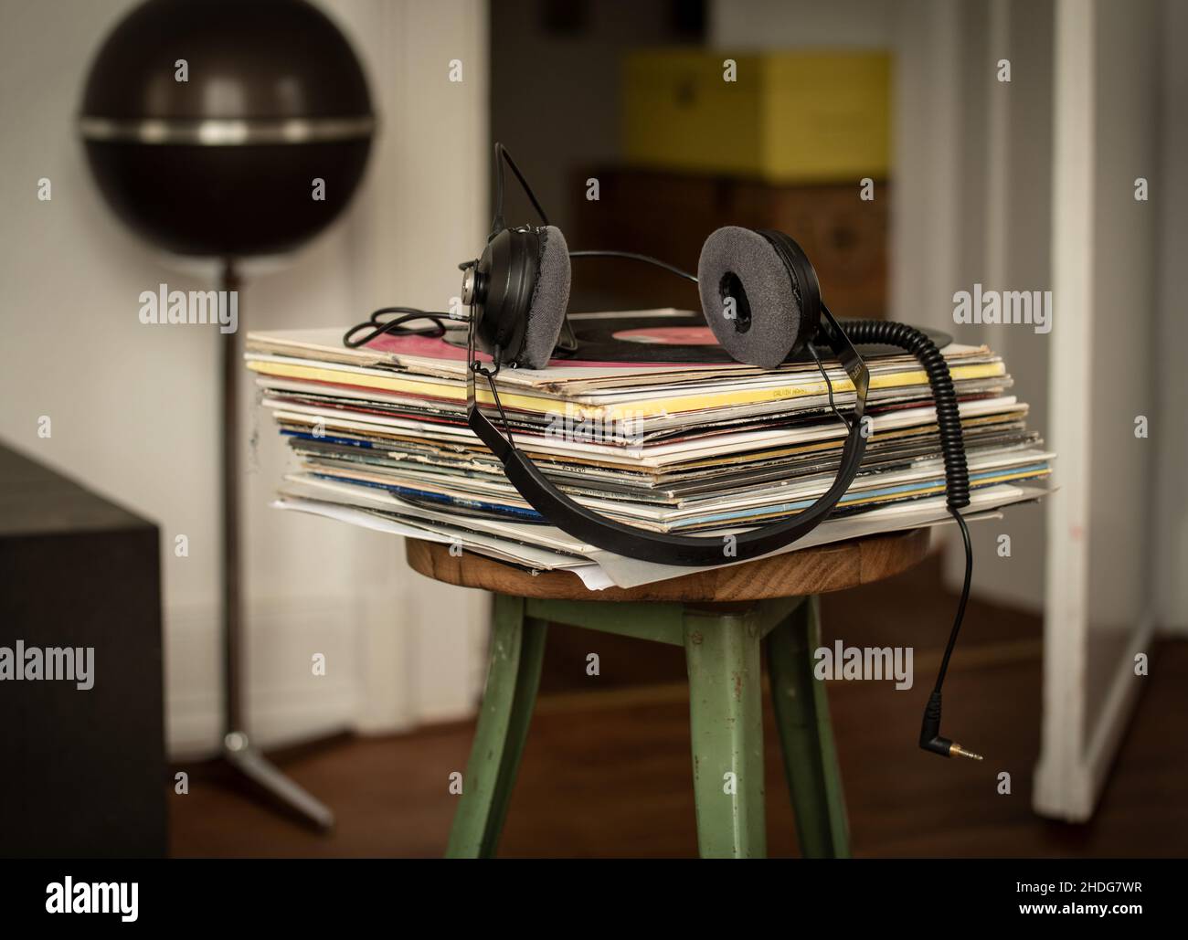 home, disc record, listening music, homes, disc records, vinyl ...