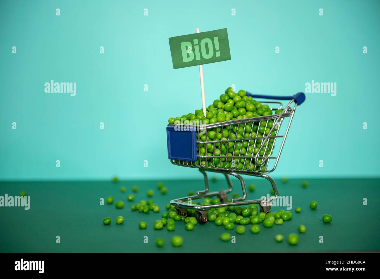 Pea cart hi-res stock photography and images - Alamy