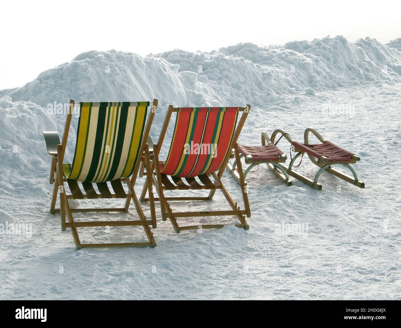 snow, sleigh, deck chair, snowy, sleighs, deck chairs Stock Photo - Alamy