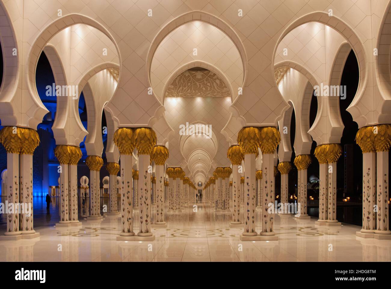 united arab emirates, abu dhabi, sheikh zayed mosque, abu dhabis Stock ...