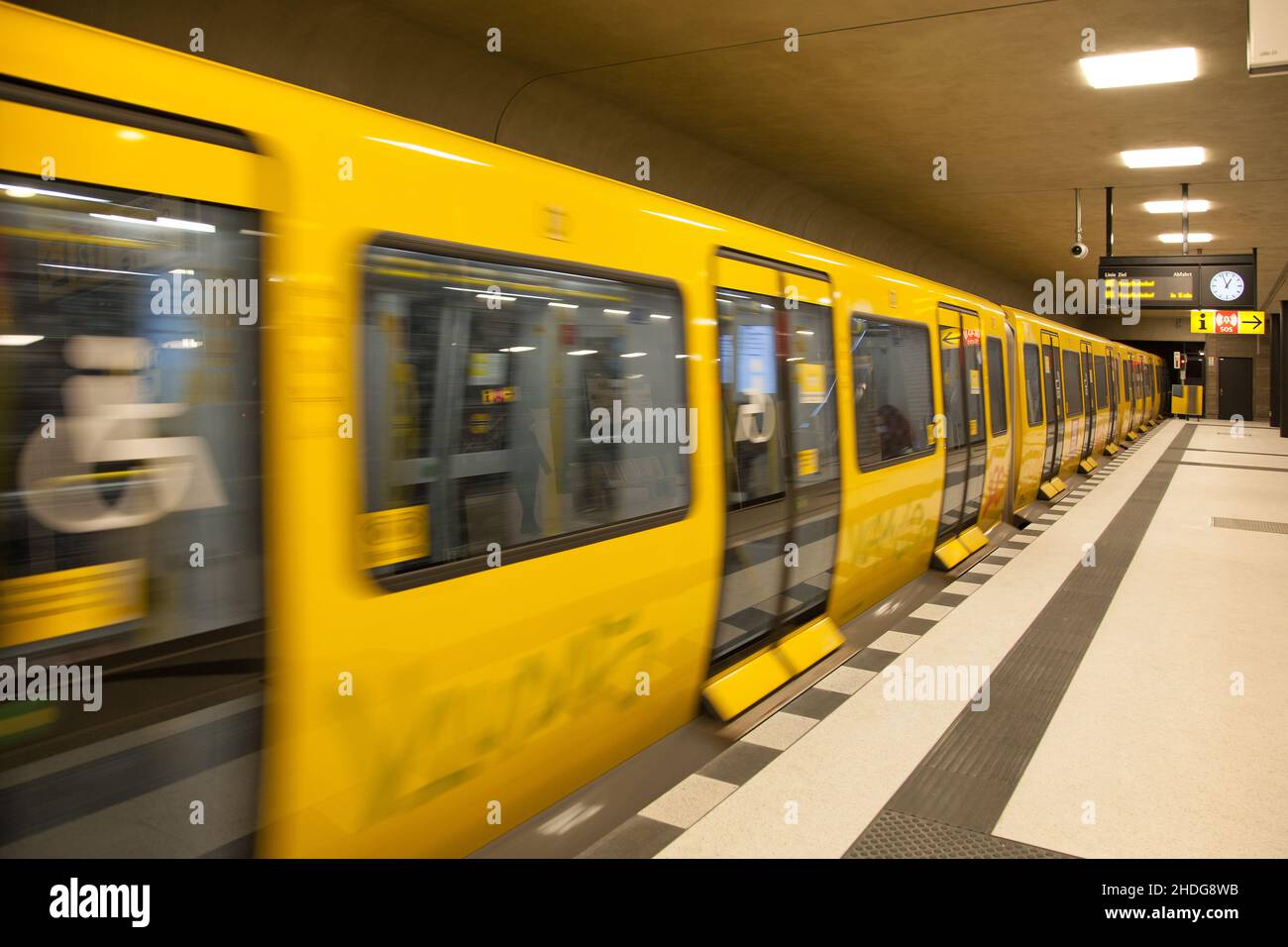 subway train, platform, public transportation, subway trains, platforms ...