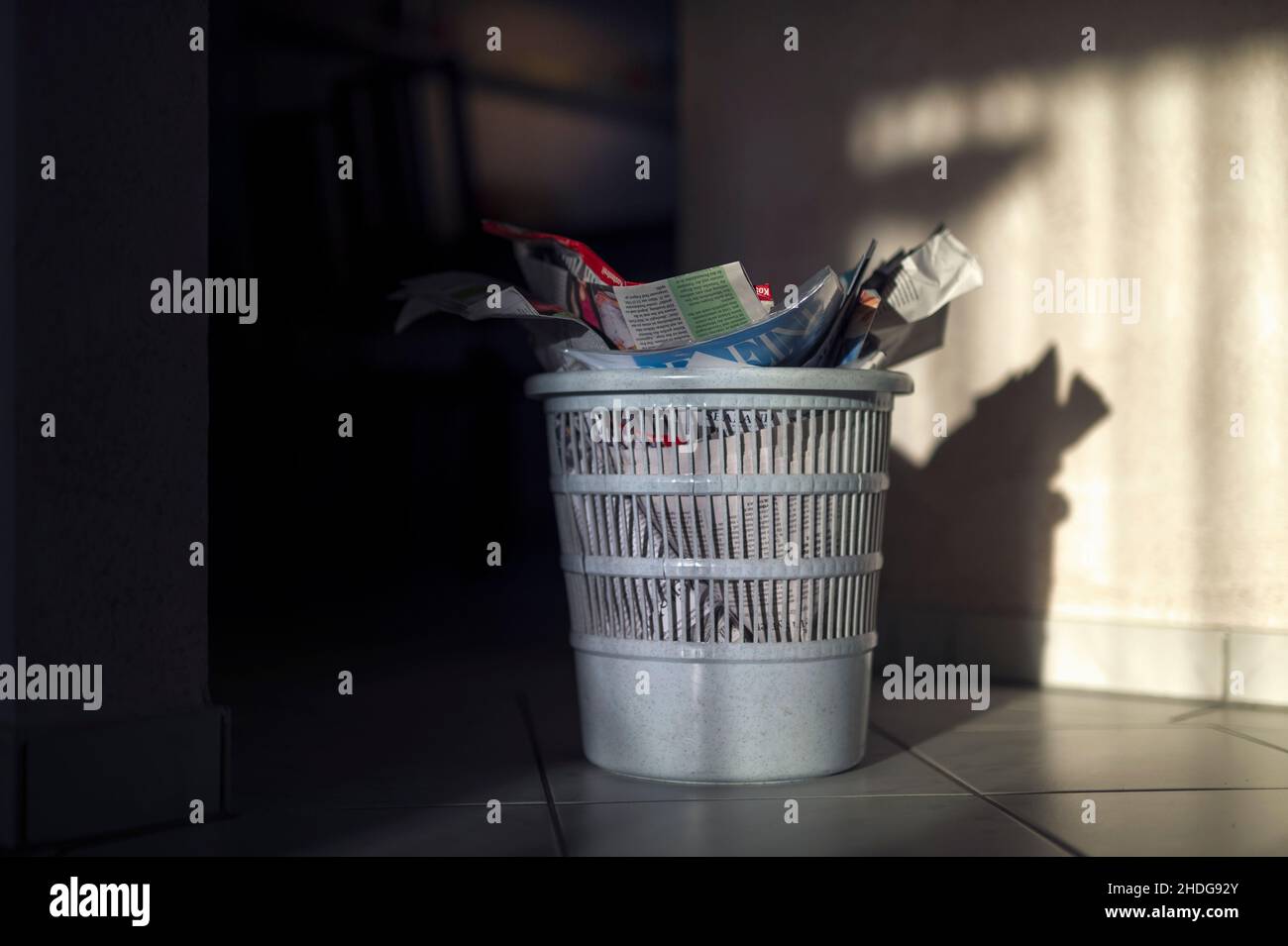 Trash baskets hi-res stock photography and images - Alamy