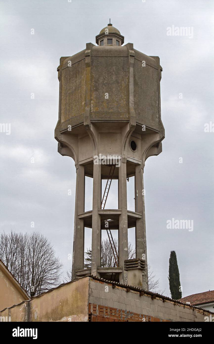 Historical water tank hi-res stock photography and images - Alamy