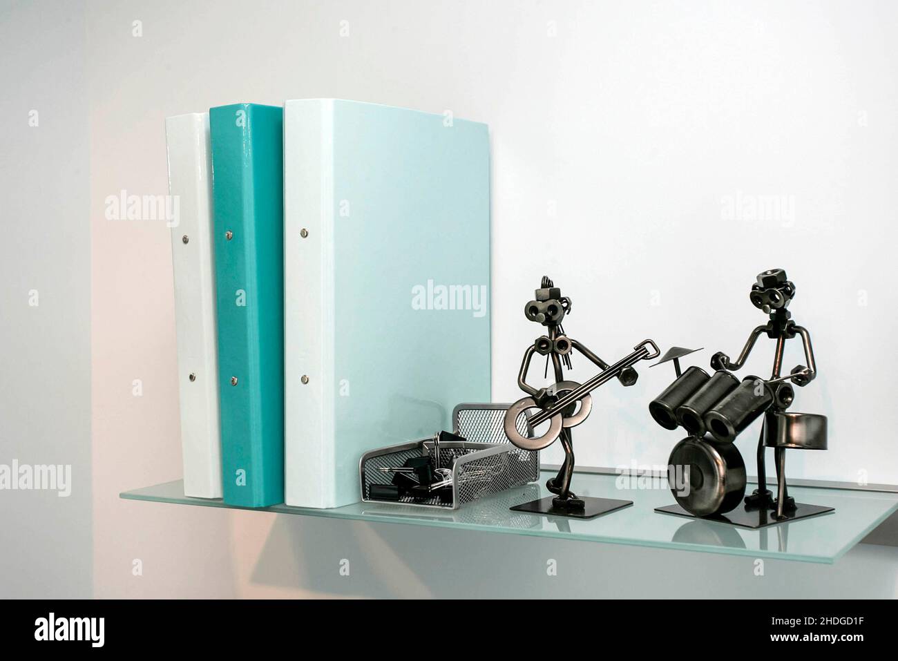 Figures made of nuts hi-res stock photography and images - Alamy