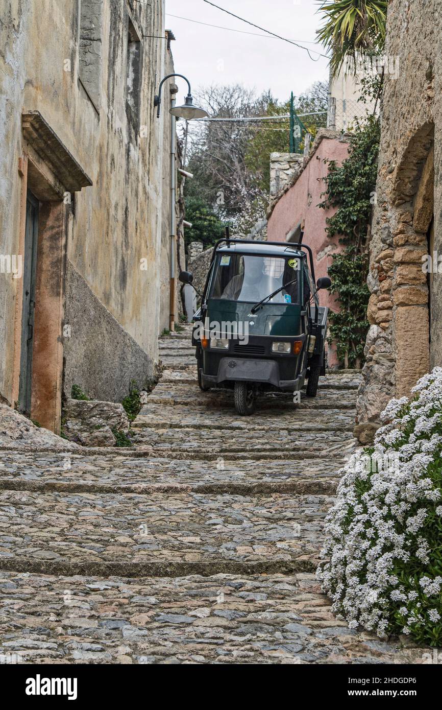 Jinrikisha hi-res stock photography and images - Alamy