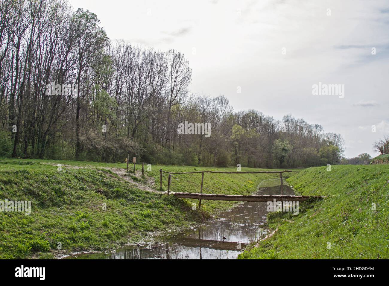 stream, pier, ditch, streams, piers Stock Photo - Alamy