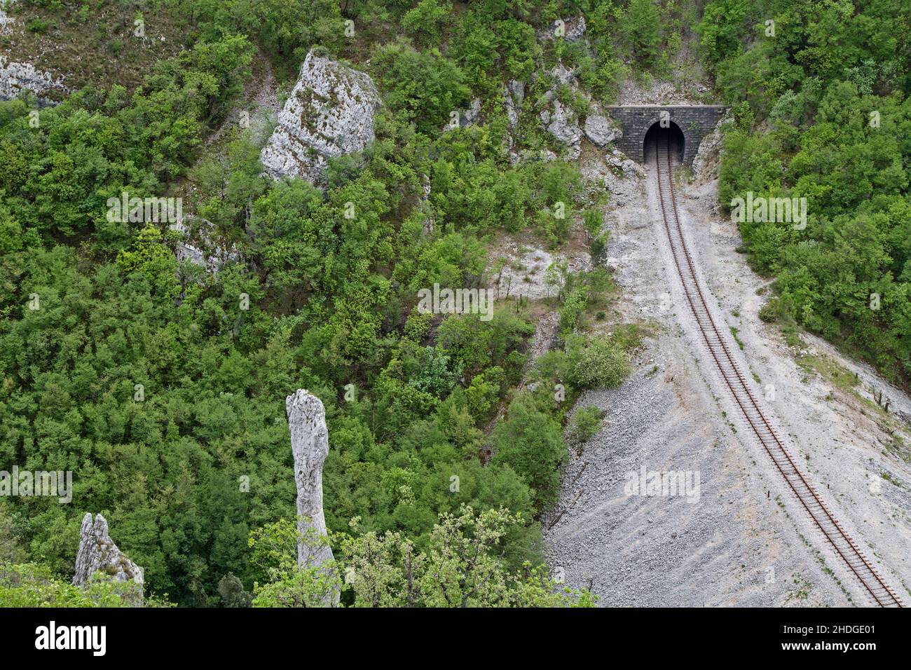 Train tunnels hi-res stock photography and images - Alamy