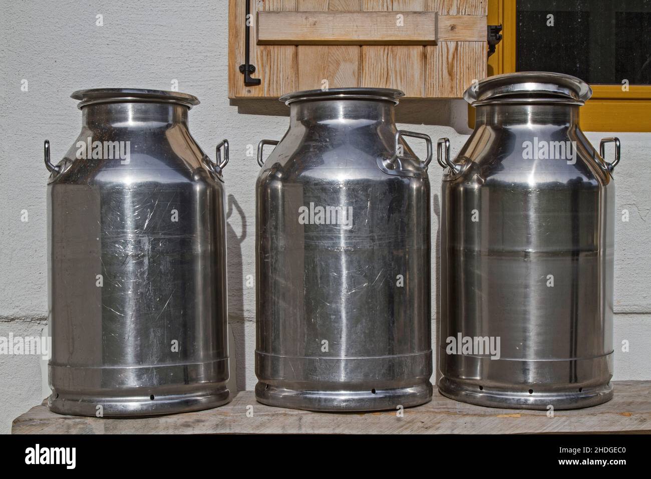 milk canister, tin pot, milk canisters, tin pots Stock Photo - Alamy