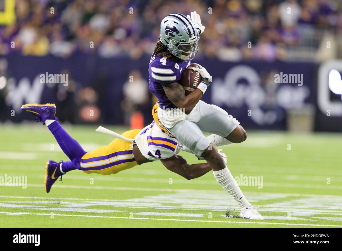 Kansas State Wildcats wide receiver Malik Knowles (4) runs past the ...