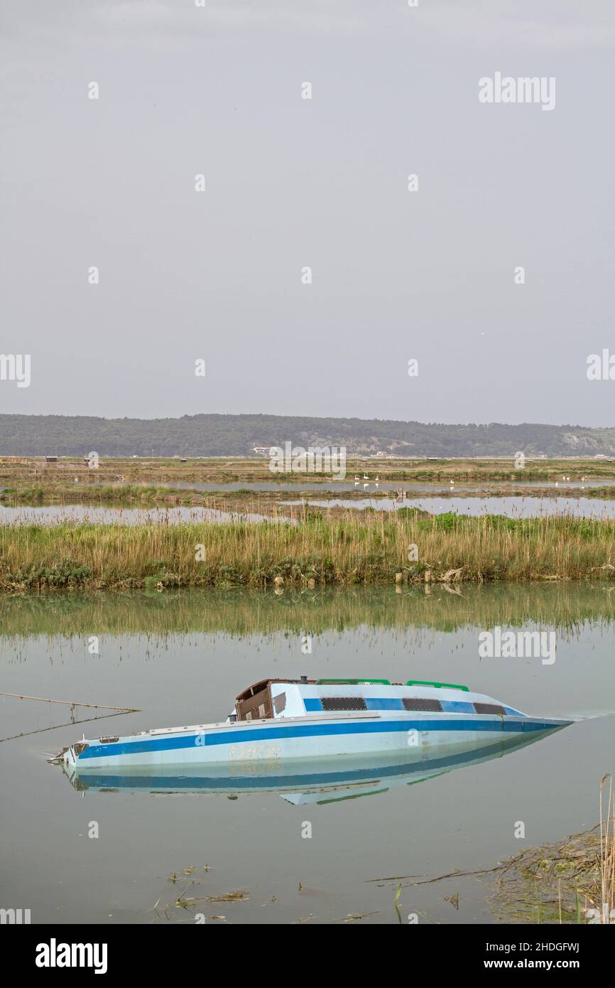 Capsized boats hi-res stock photography and images - Alamy