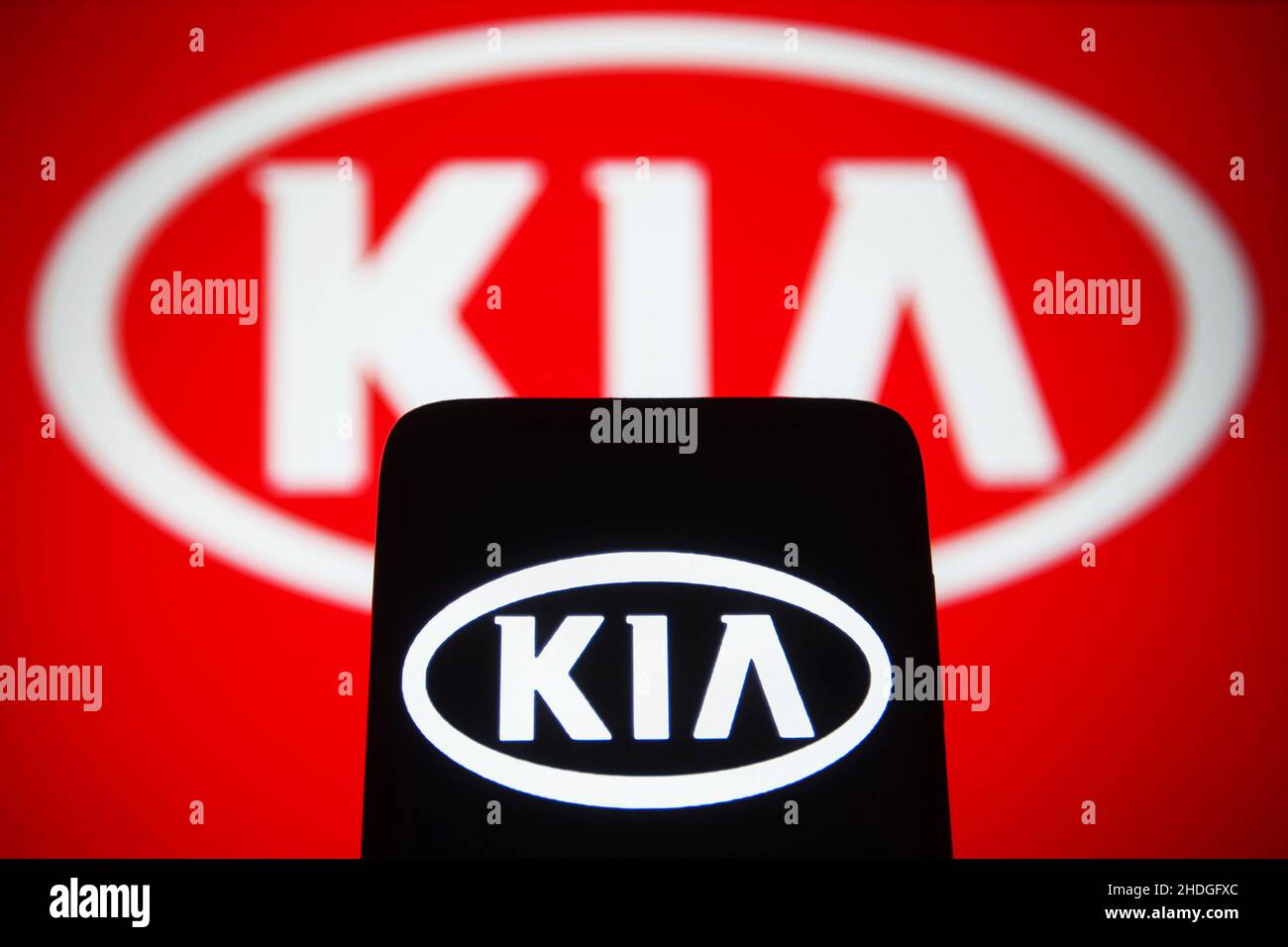 Kia logo 2022 hi-res stock photography and images - Alamy