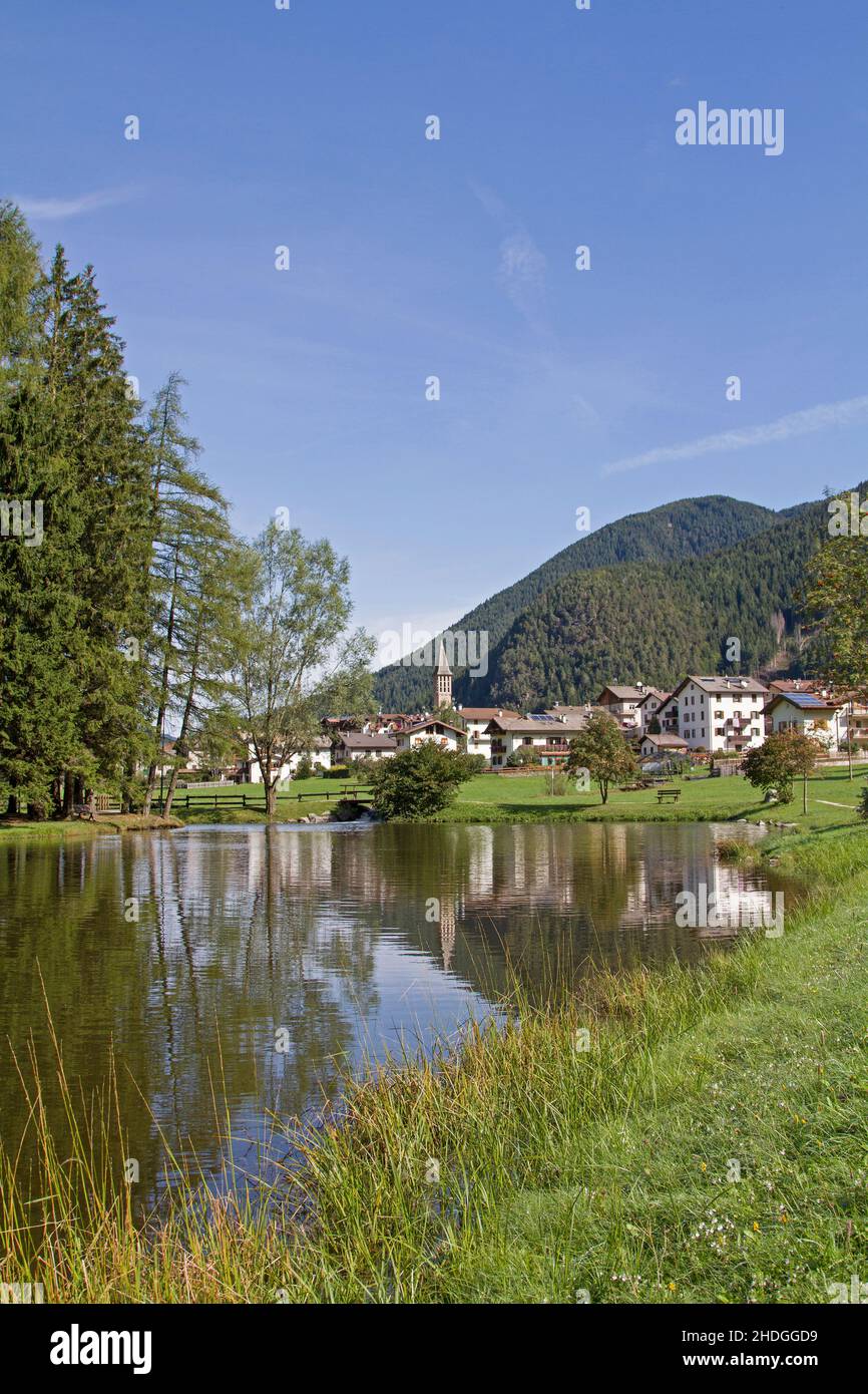 Lago buse hi-res stock photography and images - Alamy