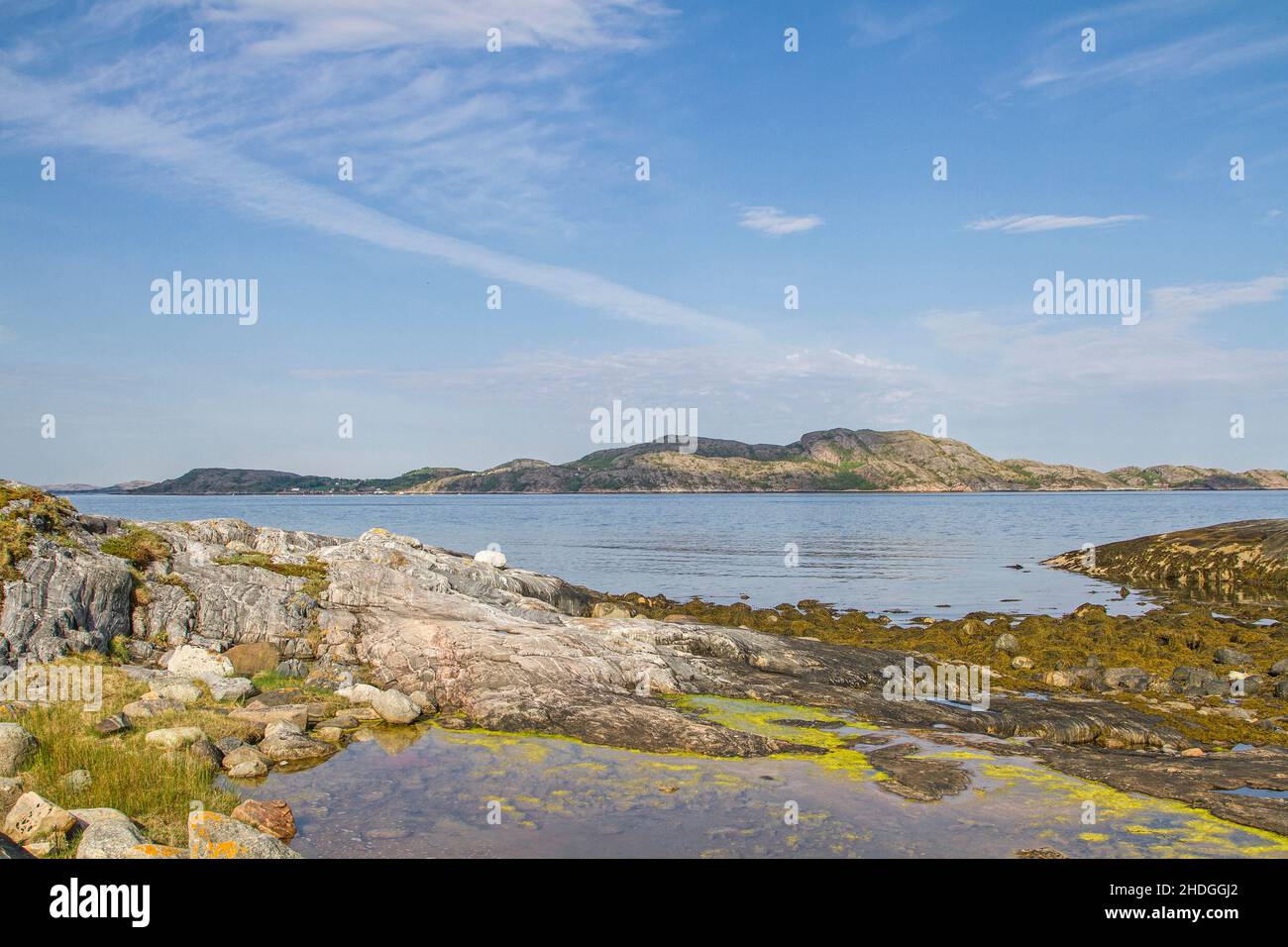 Skerry rocks hi-res stock photography and images - Alamy