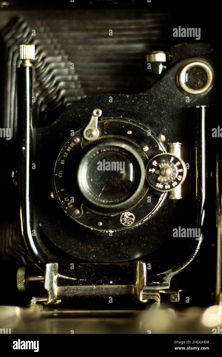 Bellows cameras hi-res stock photography and images - Alamy