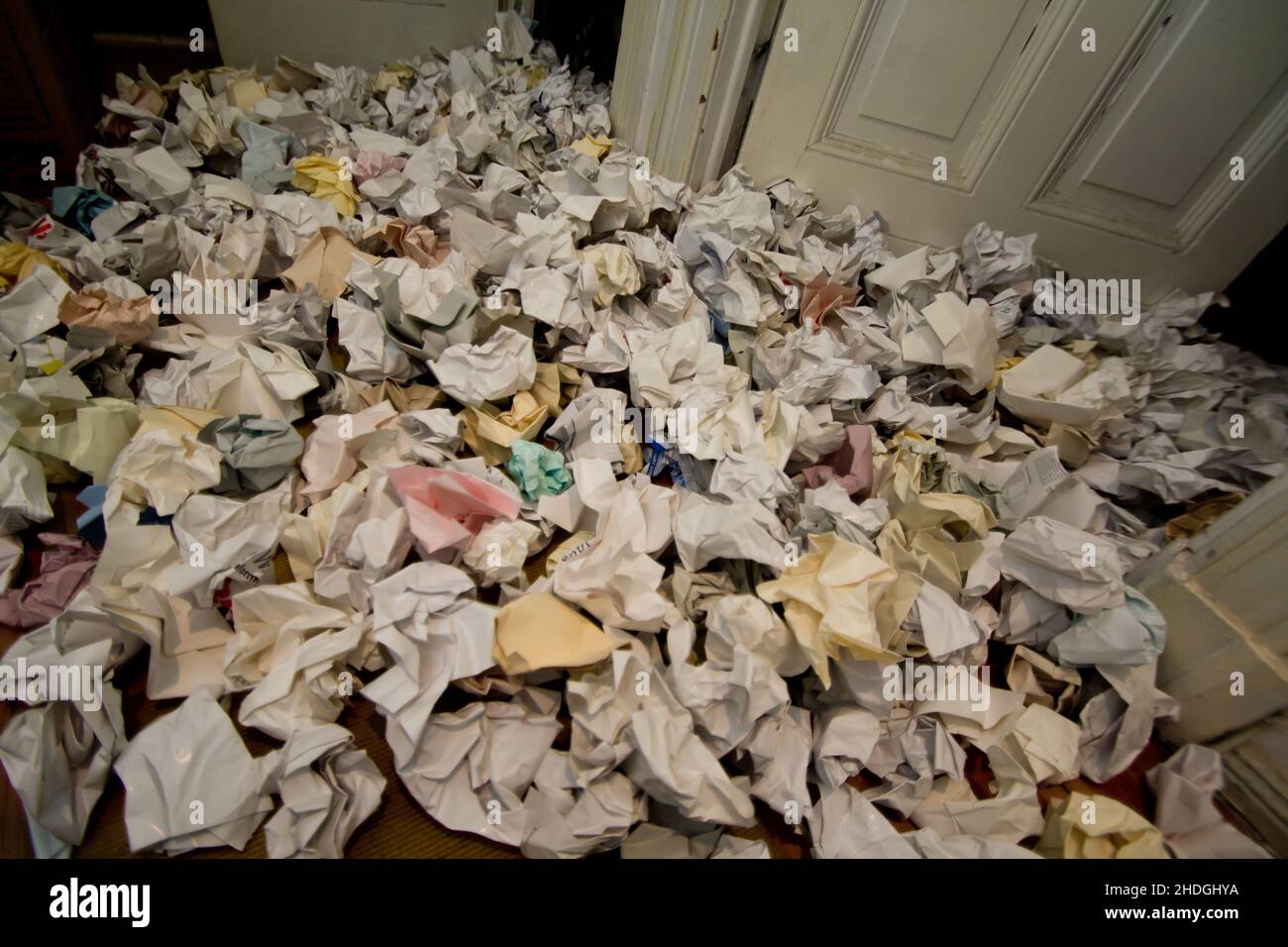 Room full of papers hi-res stock photography and images - Alamy