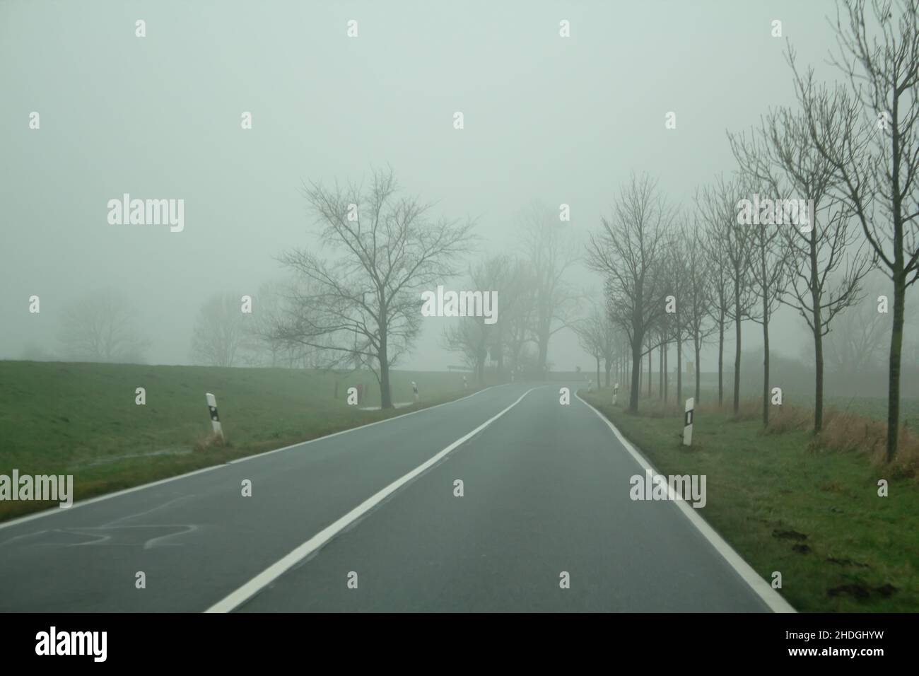 fog, road, fogs, roads, street, streets Stock Photo - Alamy