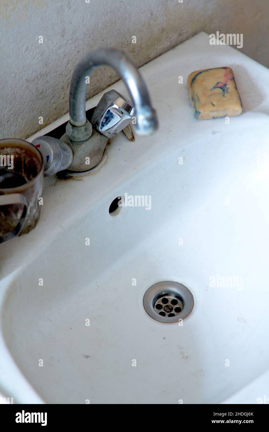 Rundown objects hi-res stock photography and images - Alamy