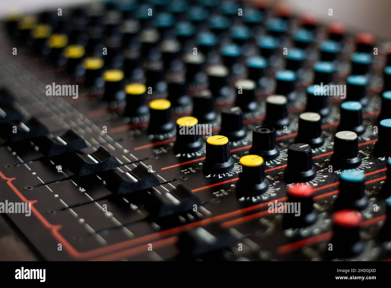 Dj controllers hi-res stock photography and images - Alamy