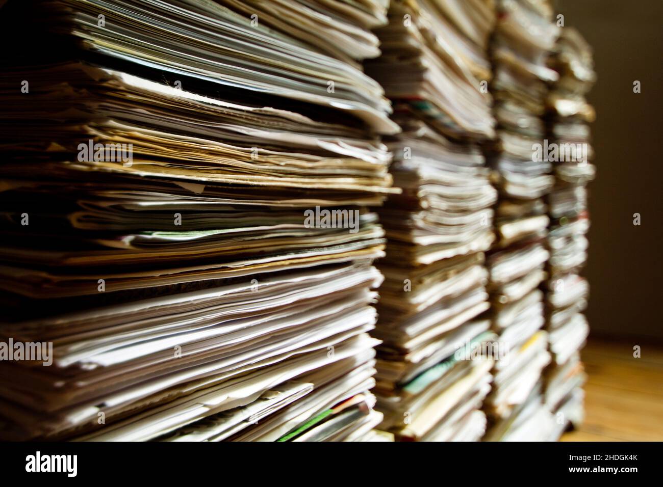 File piles hi-res stock photography and images - Alamy