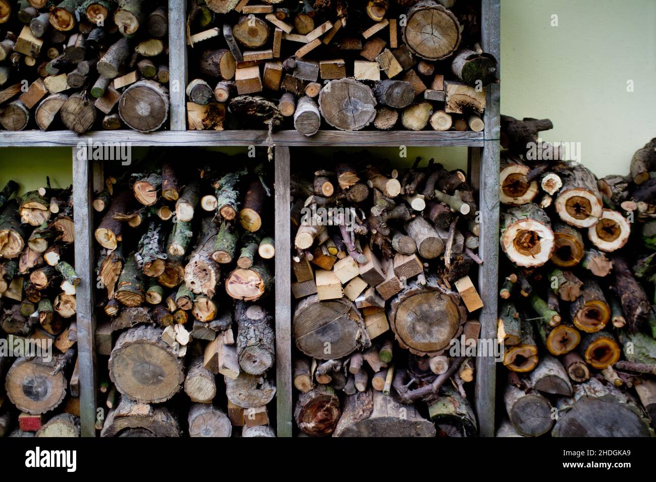 Firewood organization hi-res stock photography and images - Alamy