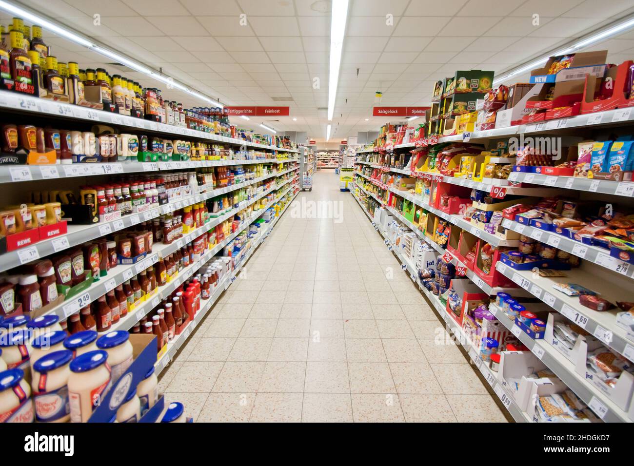 supermarket, discounter, supermarkets, discounters Stock Photo - Alamy