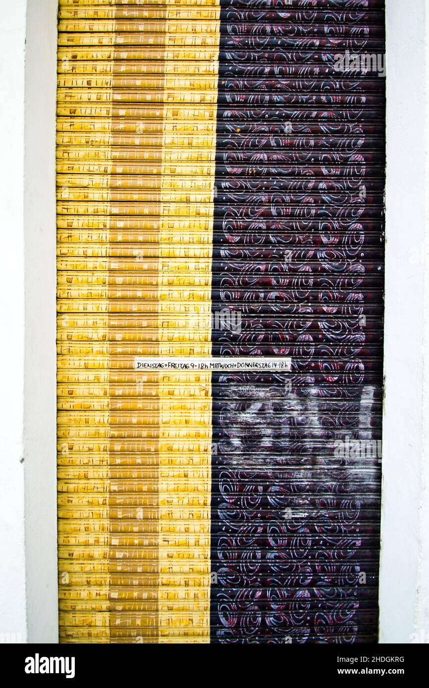 closed, opening times, shutters, closeds, shutter Stock Photo - Alamy