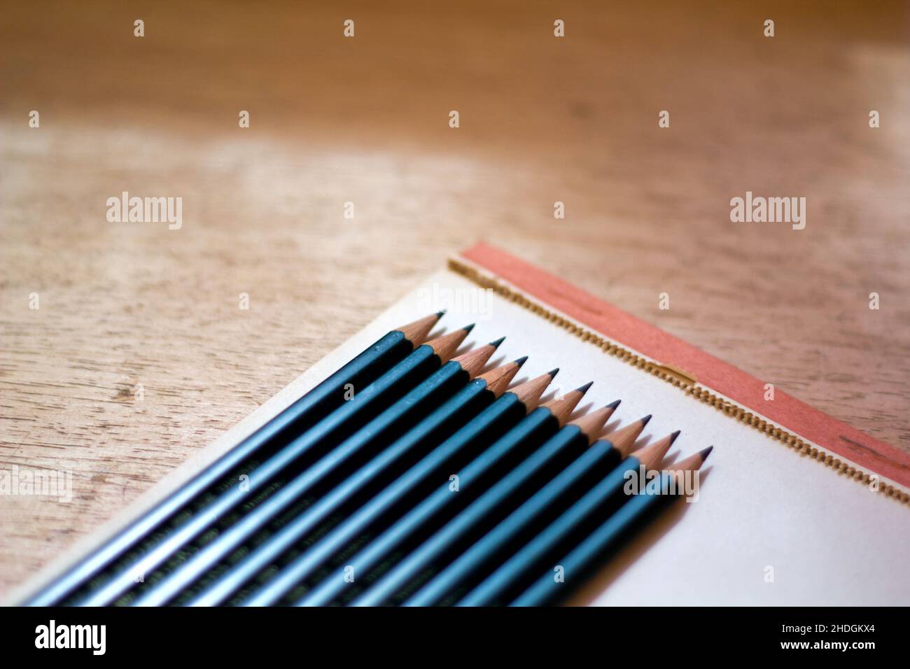 Pencil with paper hi-res stock photography and images - Alamy