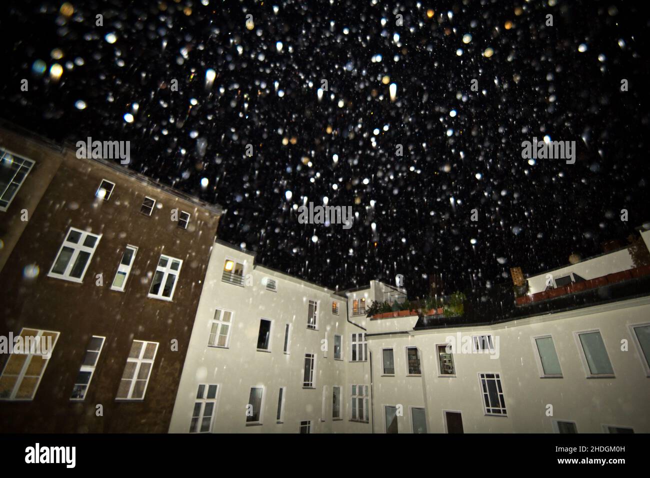house, courtyard, rain, houses, courtyards, raining Stock Photo - Alamy