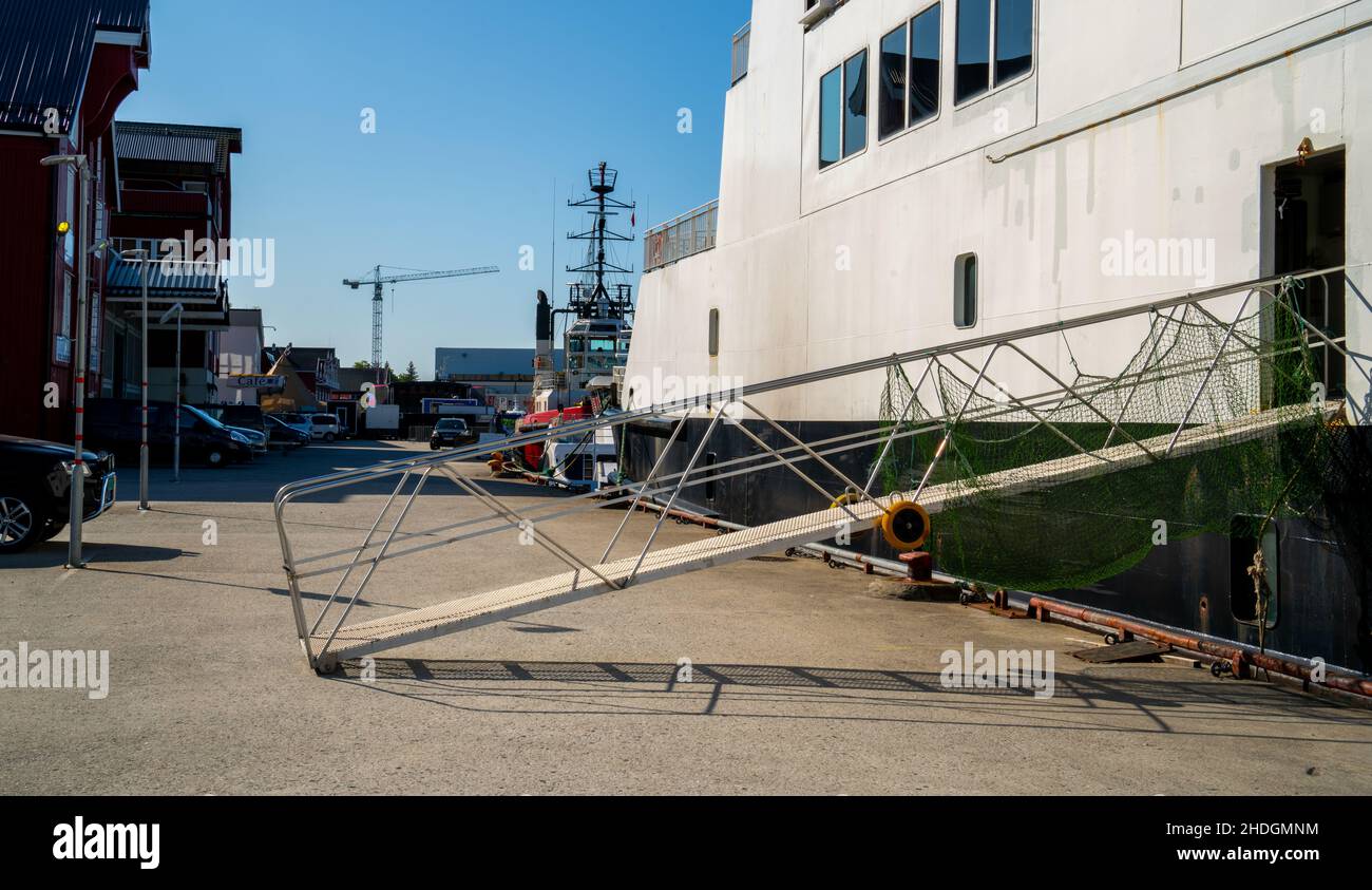 Cruise ship gangway hi-res stock photography and images - Alamy