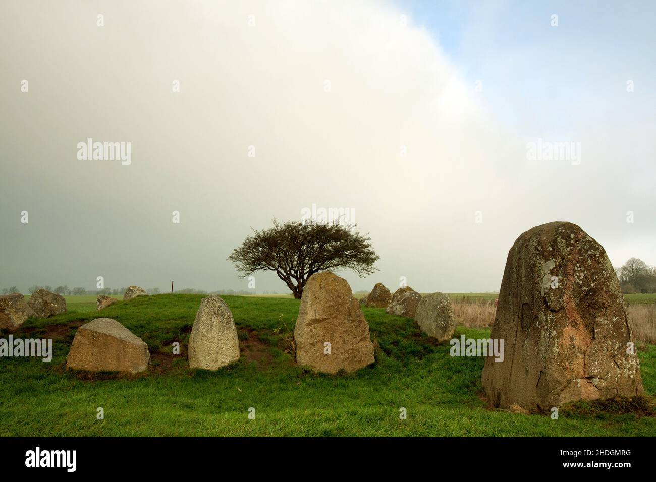 megalithic tomb nobbin Stock Photo - Alamy
