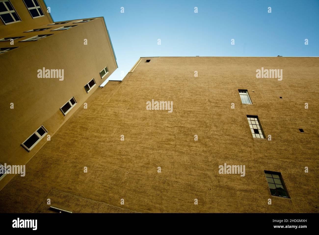 wall, yard, courtyard, backyard, fire protecting wall, tenement, walls ...
