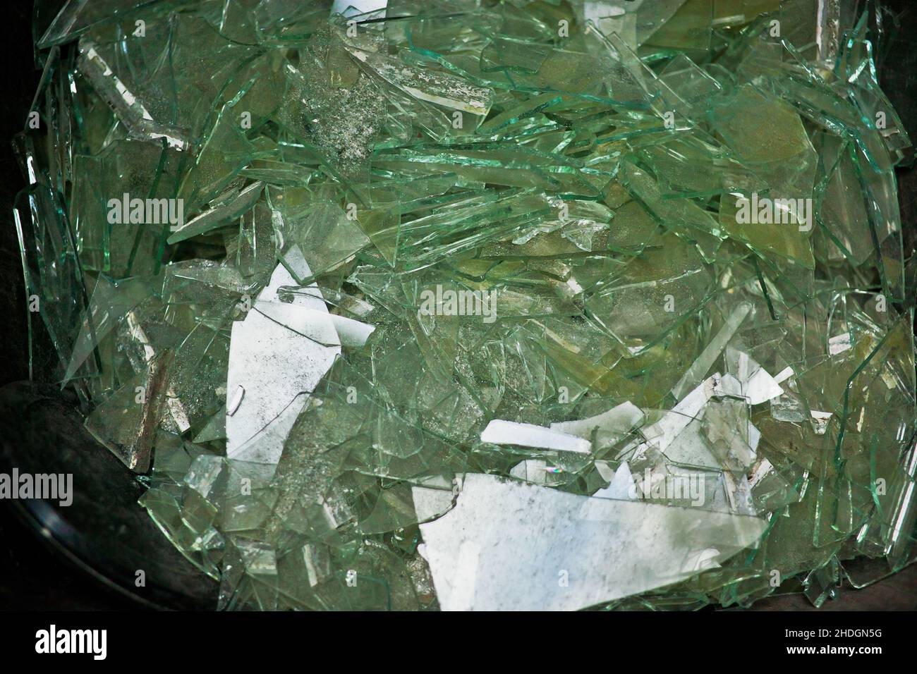 Cullets hi-res stock photography and images - Alamy