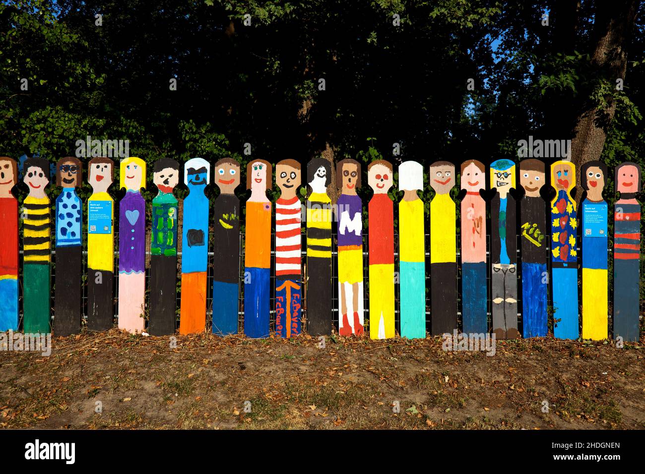 children group, painted, wooden figure, crowd, groups, painteds, wooden ...