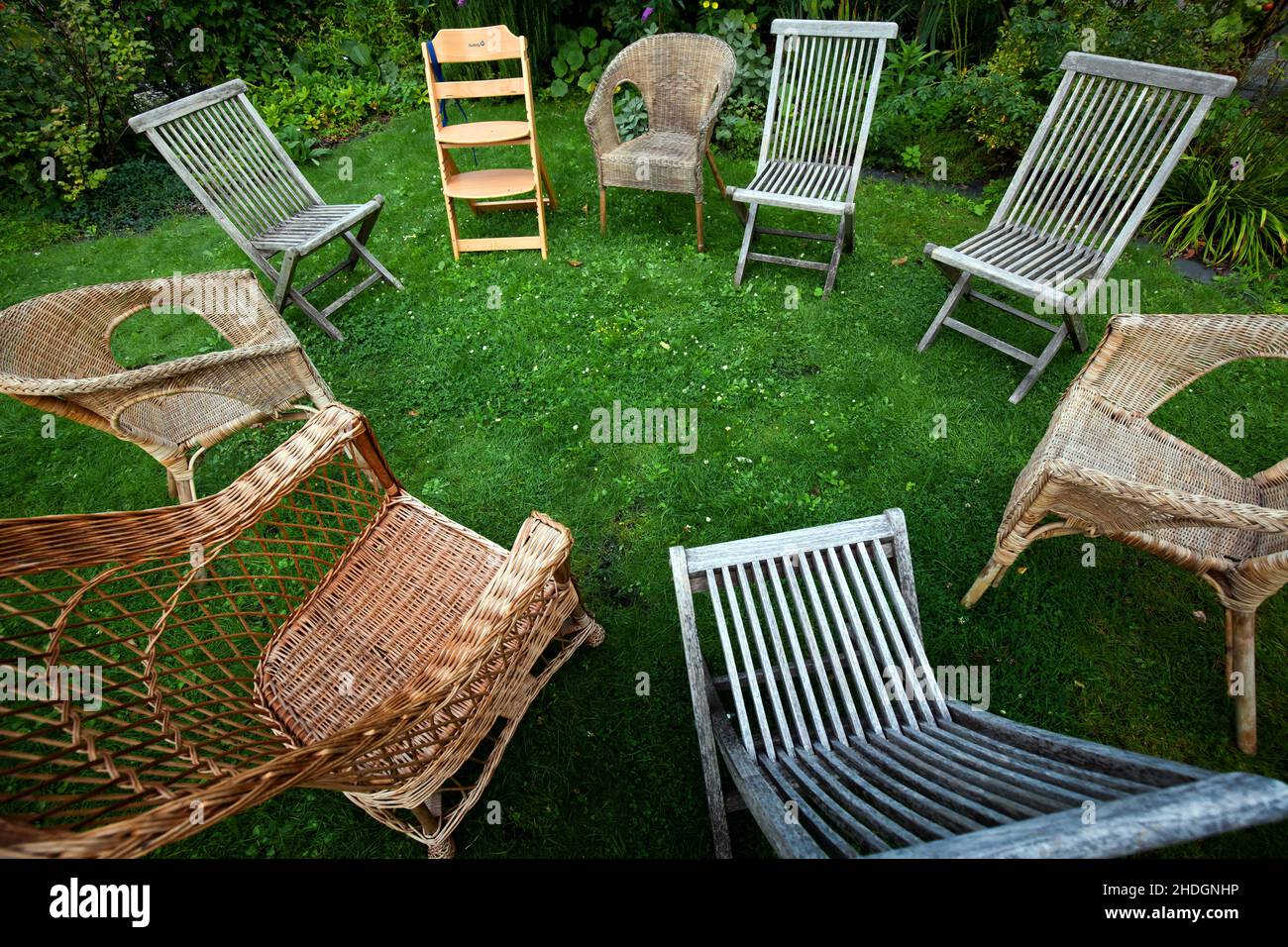 chair circle, chair circles Stock Photo - Alamy