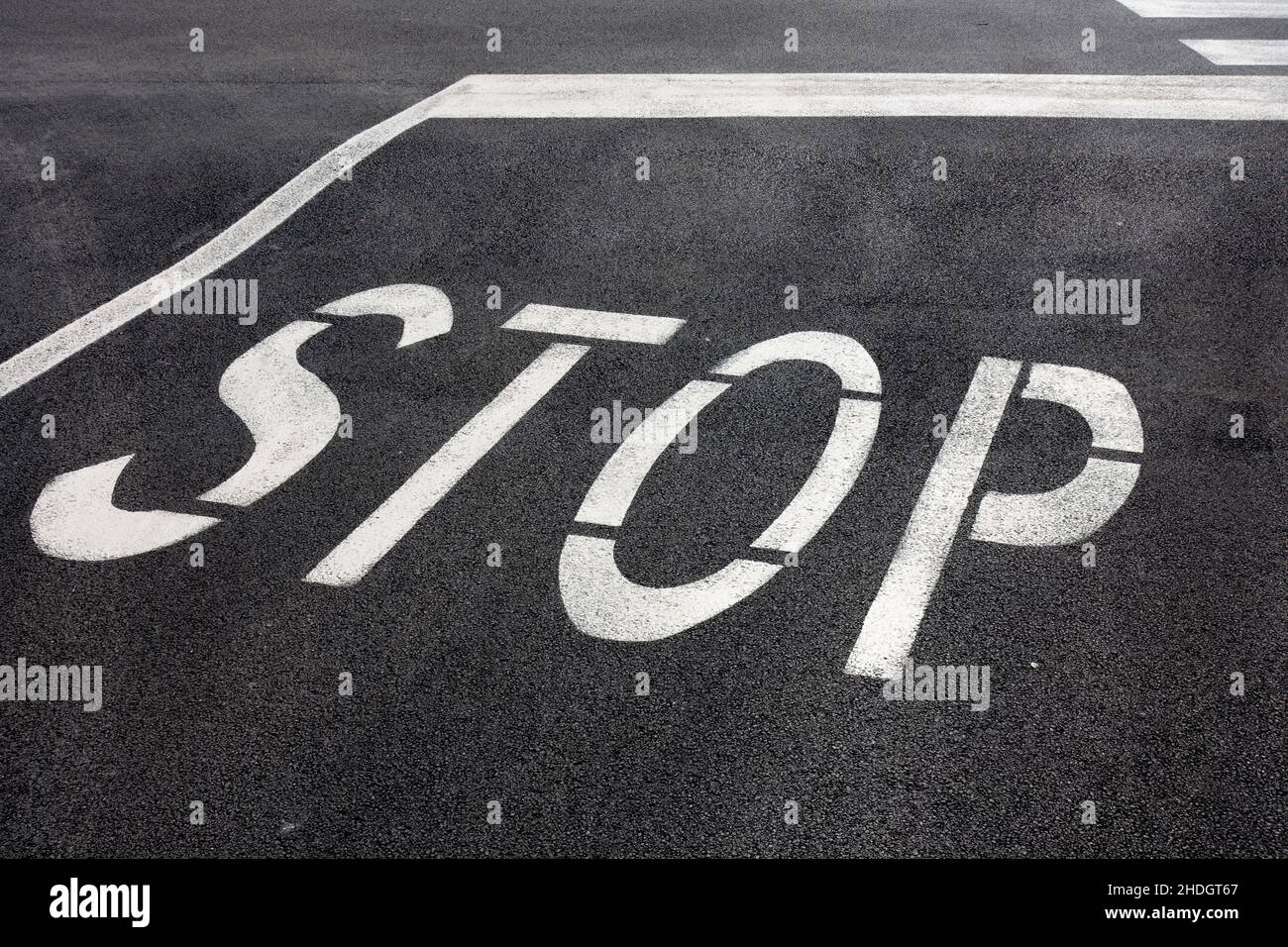 stop, road traffic, stops, roads, street, streets Stock Photo - Alamy