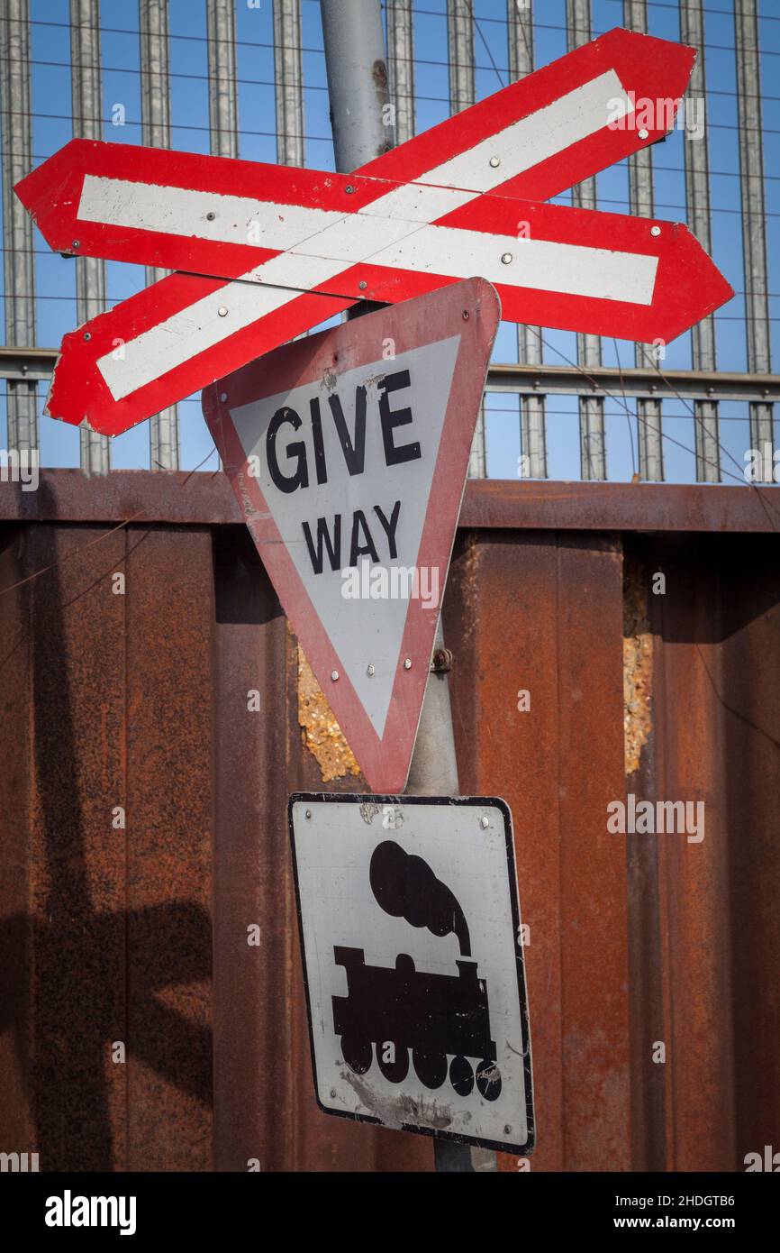 traffic sign, warning, priority, road sign, road signs, traffic signs ...