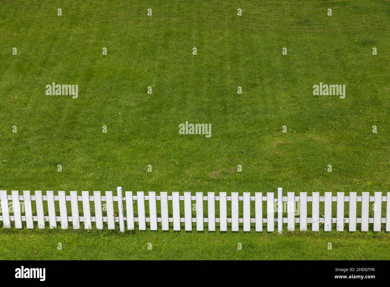 Estate border hi-res stock photography and images - Alamy