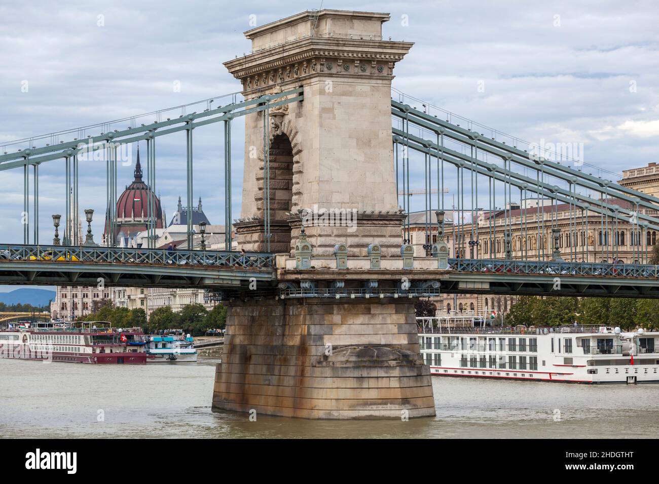 chain bridge, chain bridges Stock Photo - Alamy