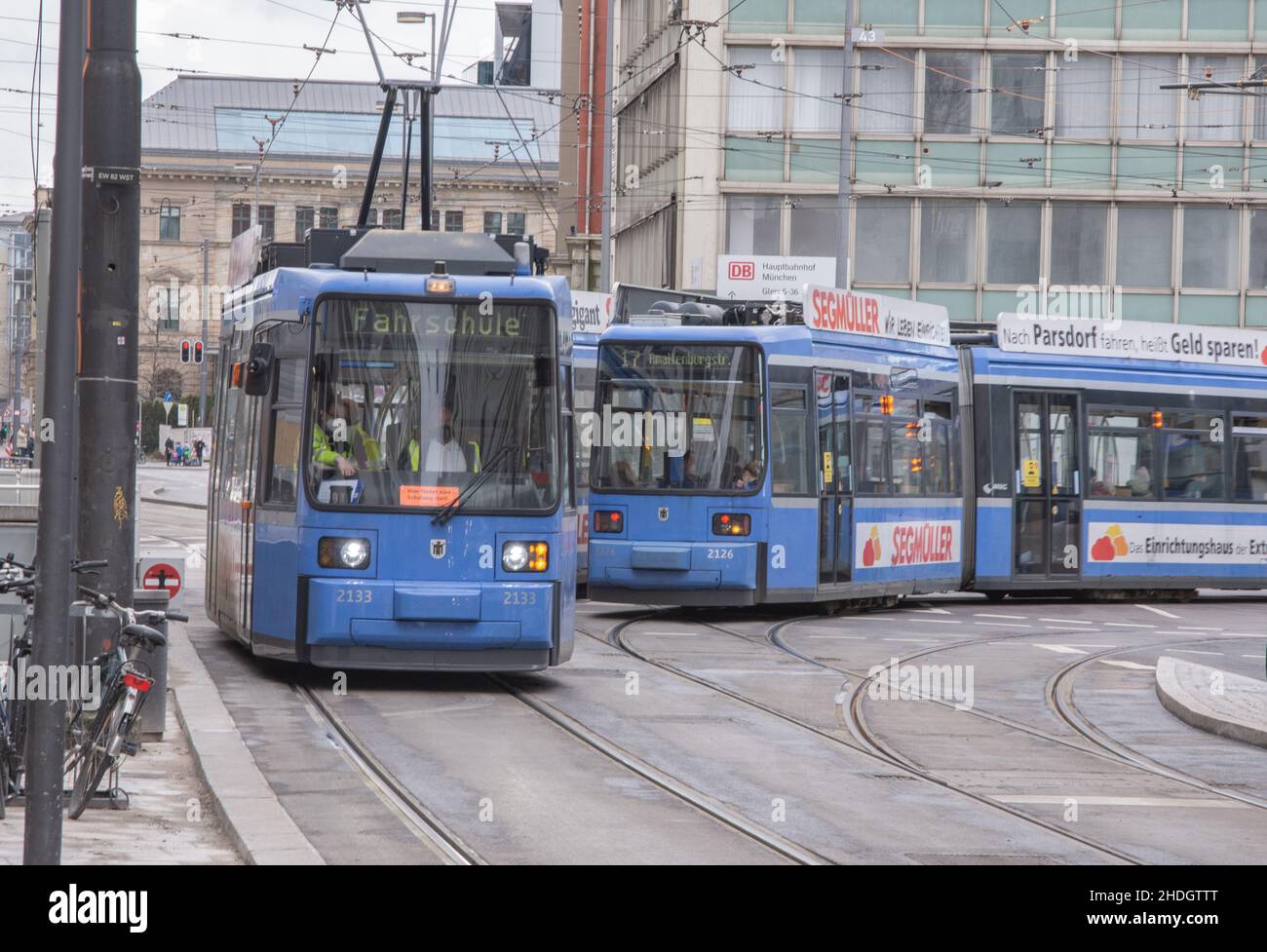 Die Straßenbahn München – offiziell und im lokalen Sprachgebrauch als ...