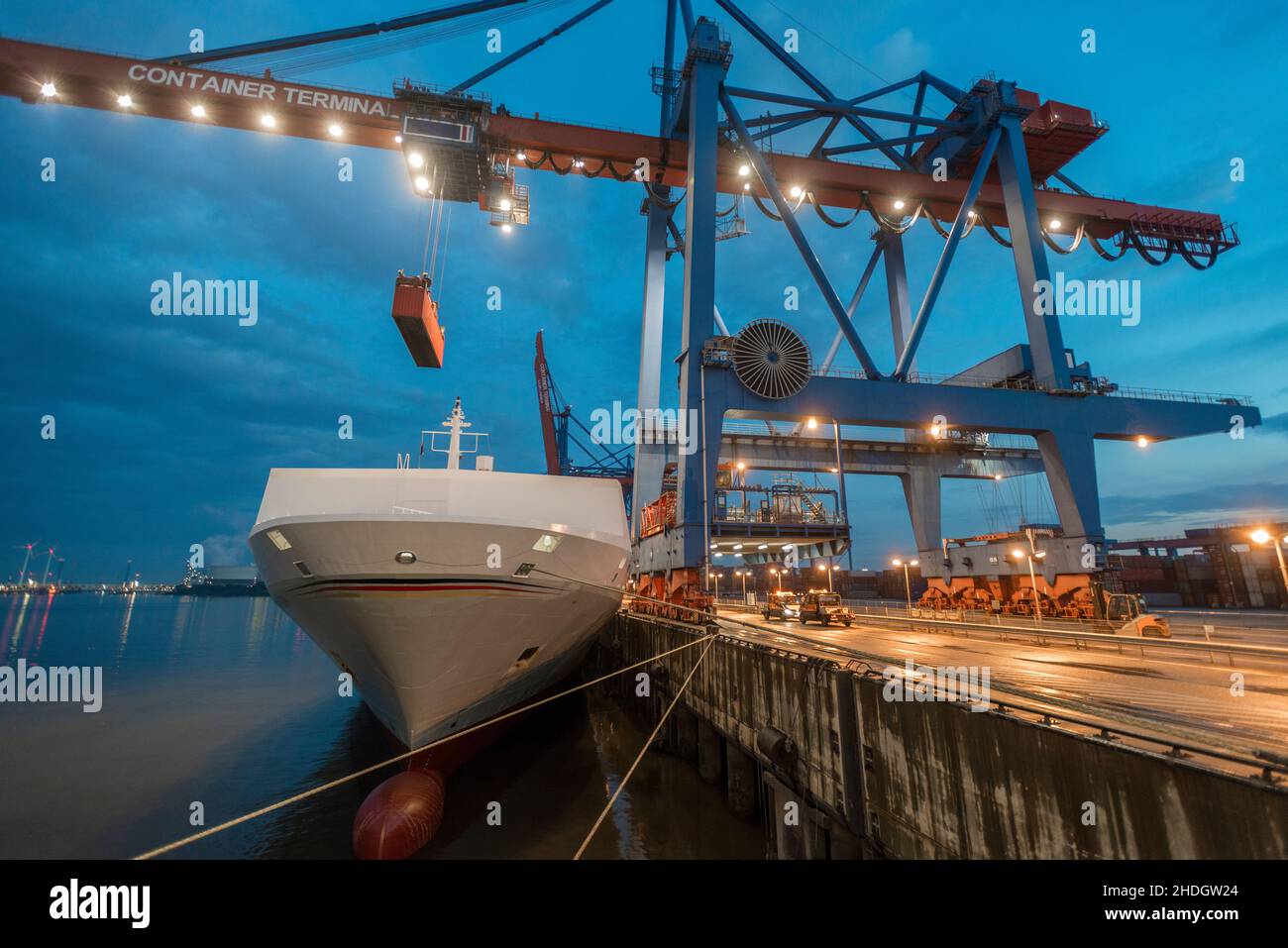 container ship, gantry cranes, loading, container ships Stock Photo - Alamy