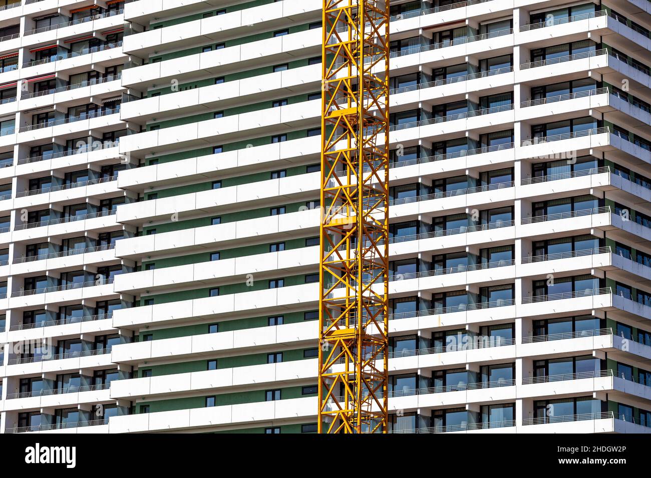 skyscraper, crane, high rise, skyscrapers, cranes Stock Photo - Alamy