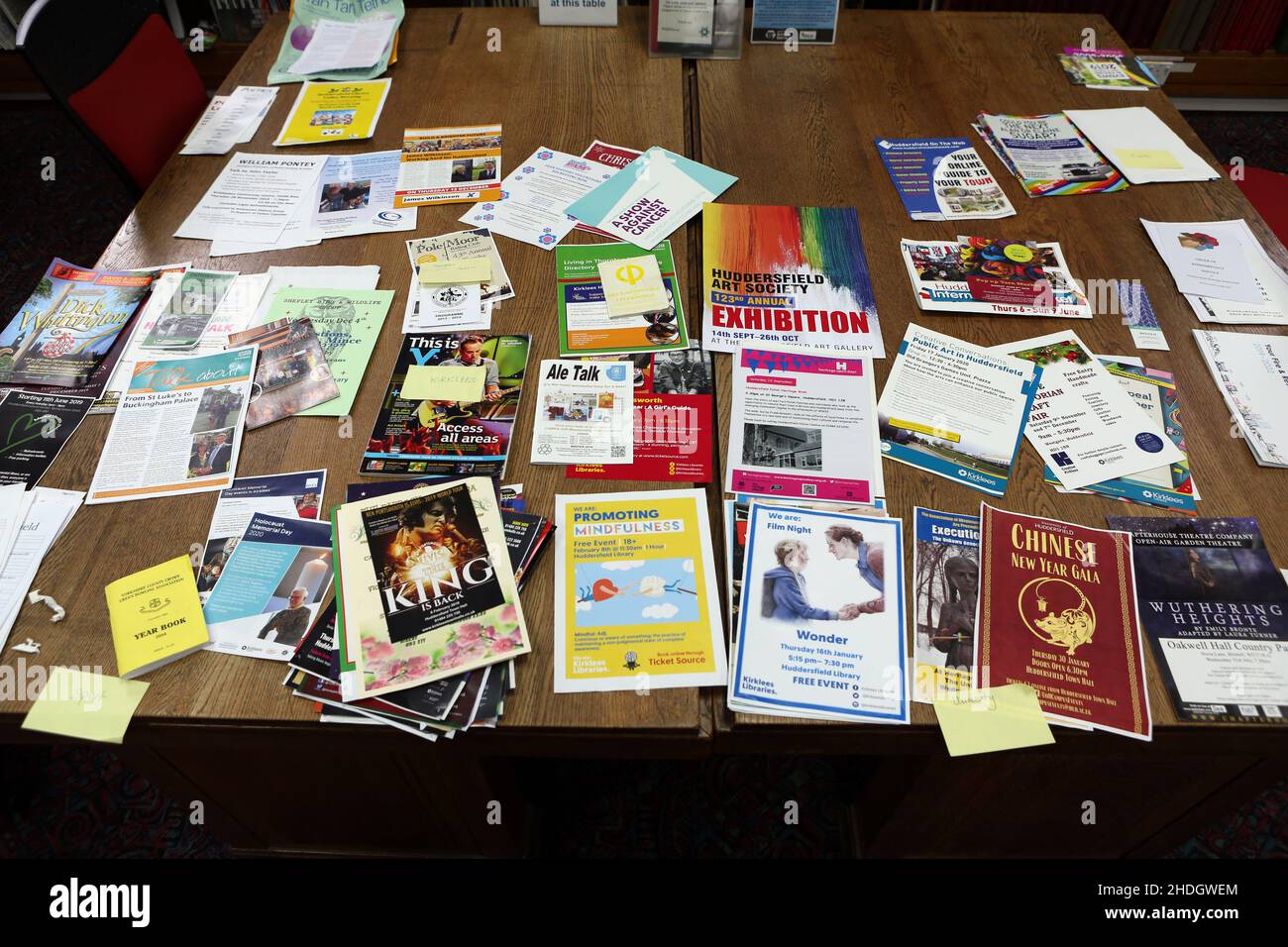 Table with leaflets hi-res stock photography and images - Alamy