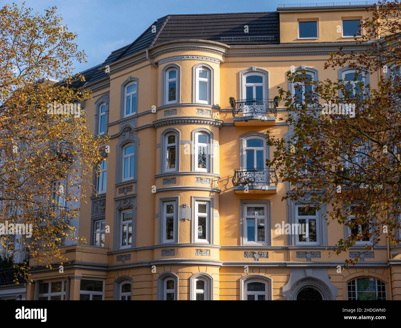 house, old house, multifamily, houses, old houses, multifamilies Stock ...