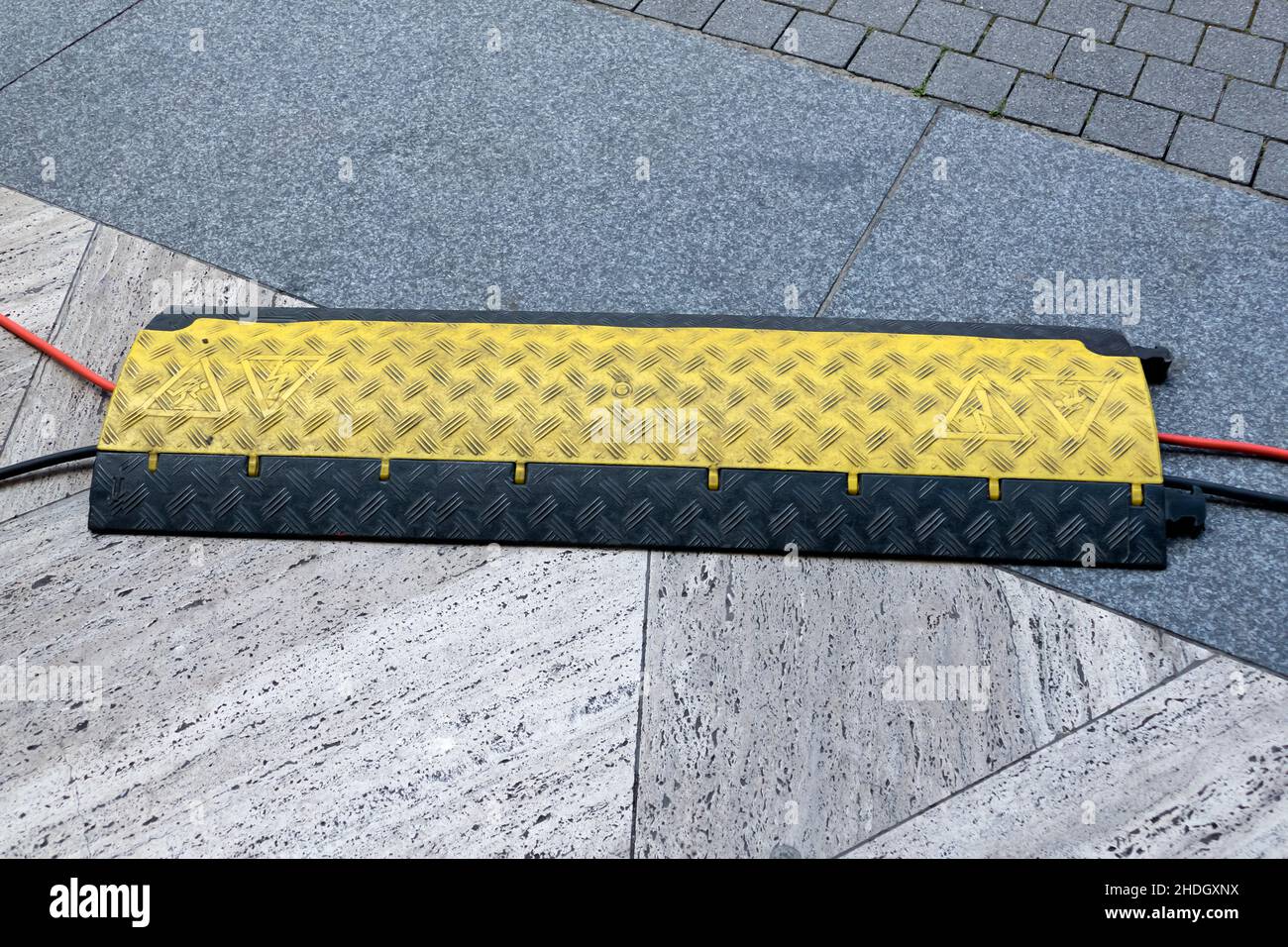 Bridge covers hi-res stock photography and images - Alamy