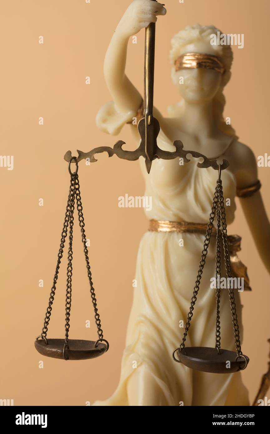 Justitia blind statue hi-res stock photography and images - Alamy