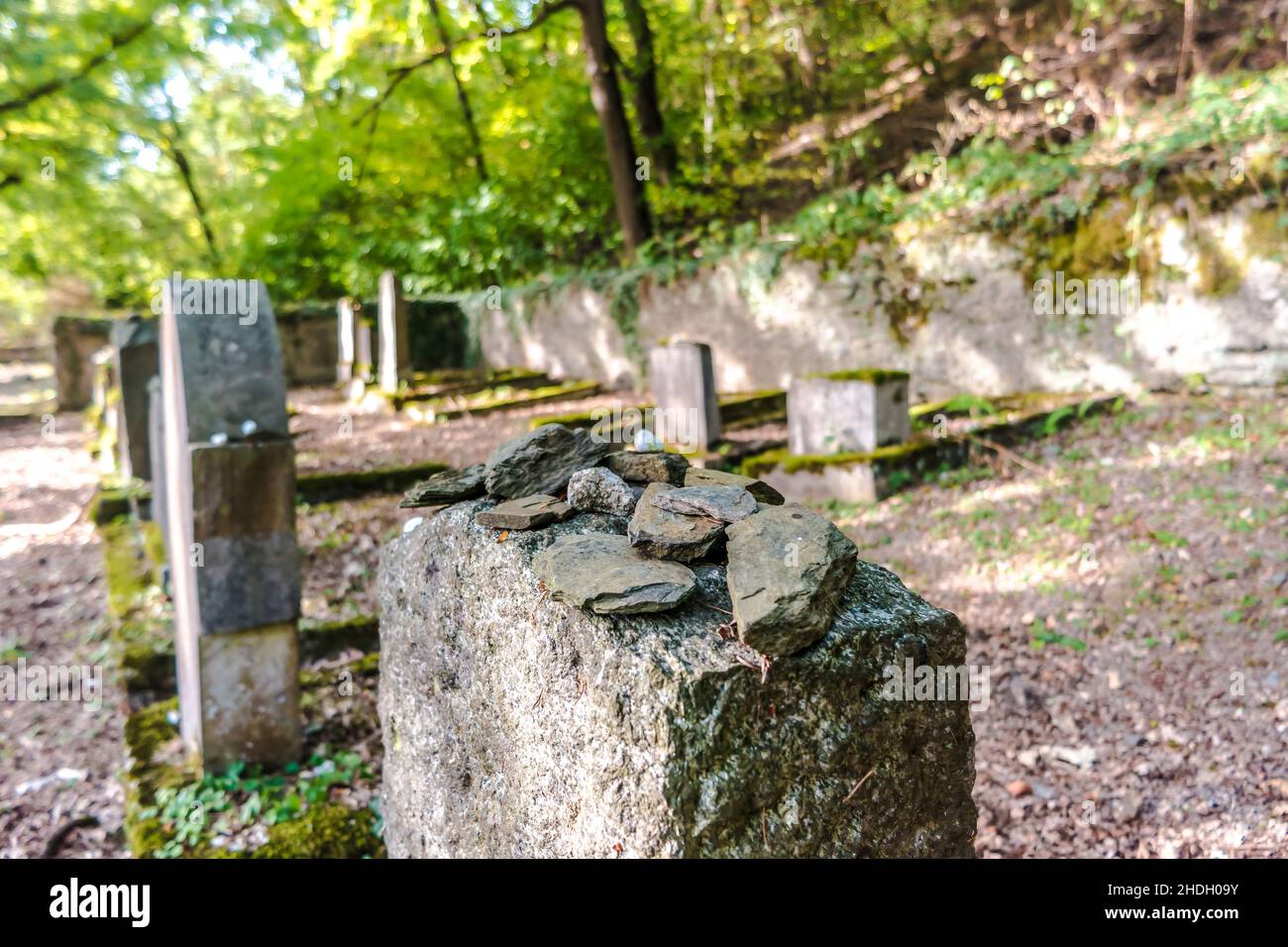 Judaism cemeteries hi-res stock photography and images - Alamy