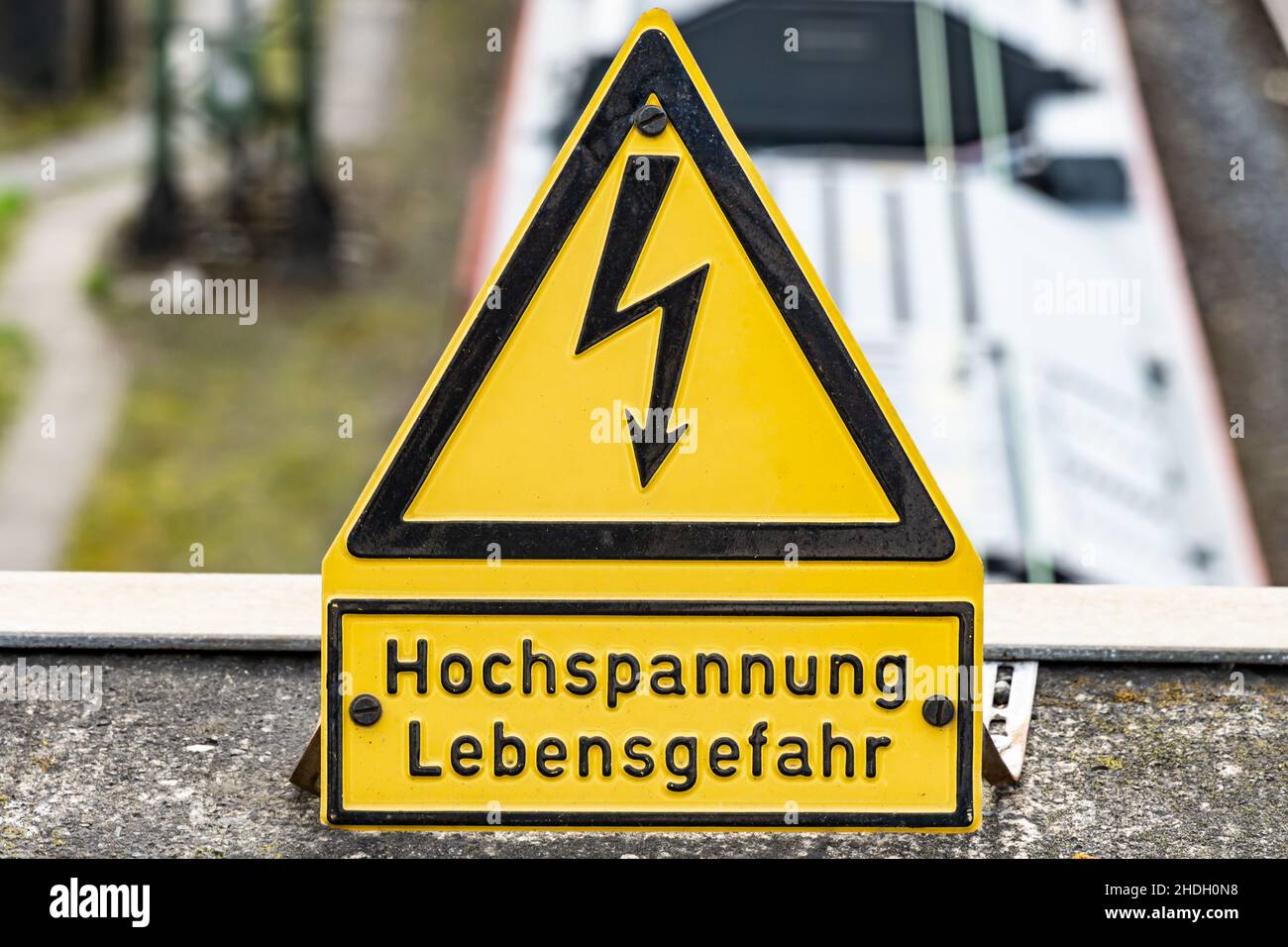 Life threatening risks hi-res stock photography and images - Alamy