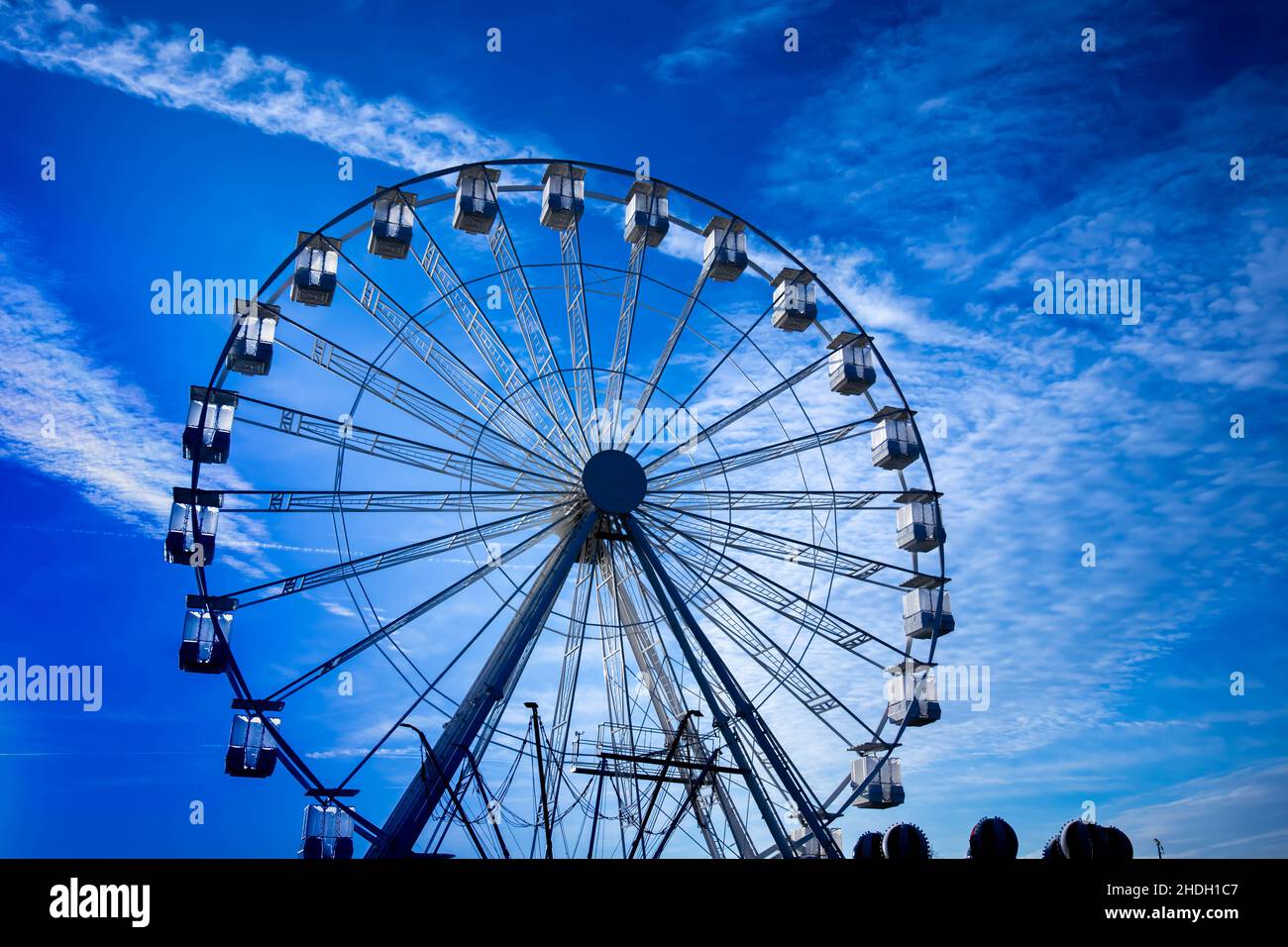 Big wheel attraction hi-res stock photography and images - Alamy