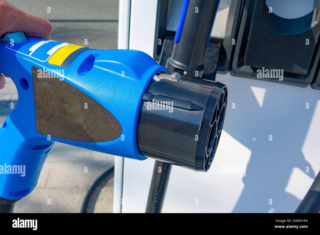 tank gun, electric vehicle, tank guns, electric vehicles Stock Photo ...