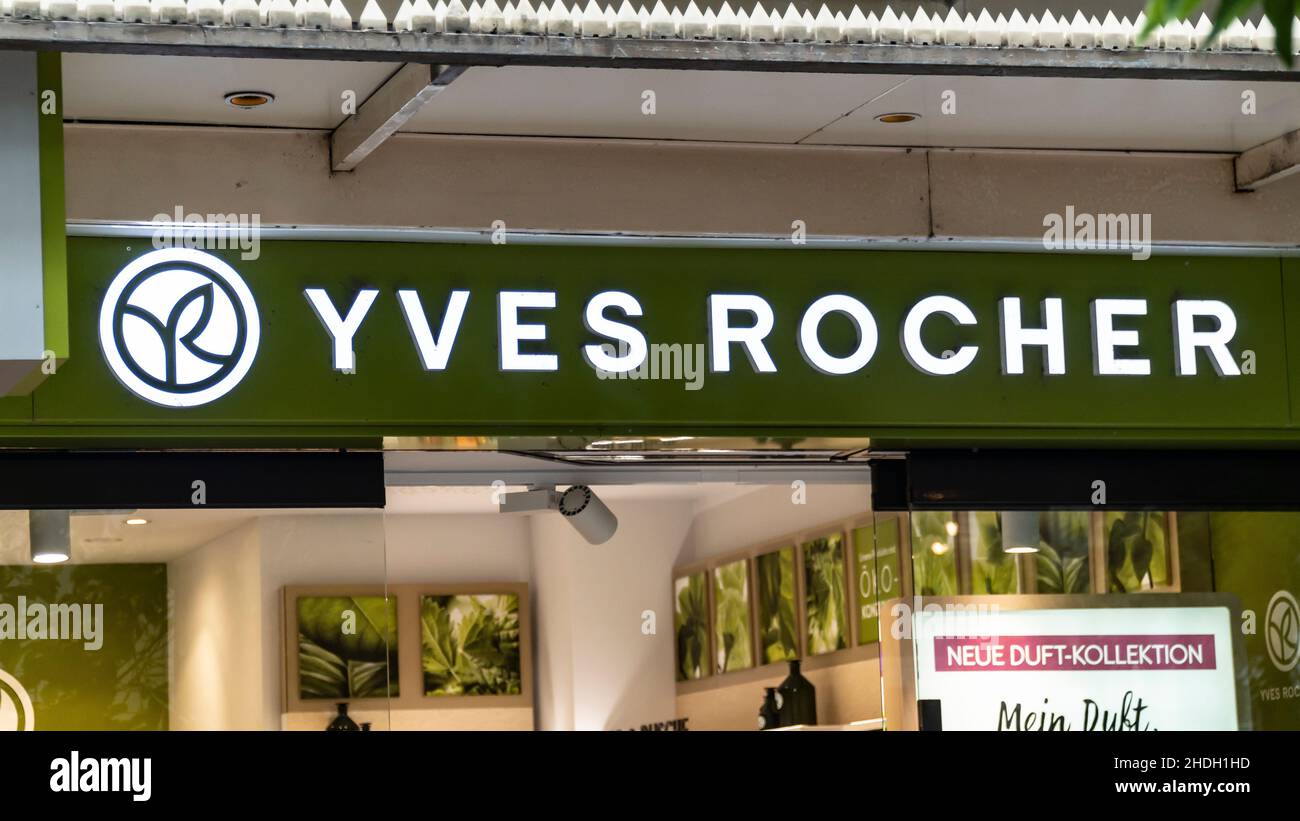 Yves rocher hi-res stock photography and images - Alamy